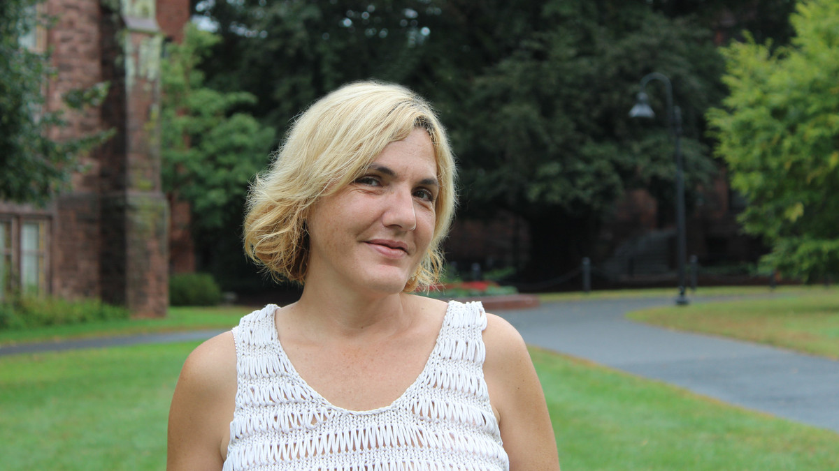Esther Castro Cuenca | Mount Holyoke College