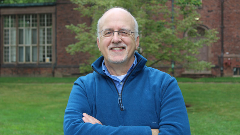 Stephen Jones | Mount Holyoke College