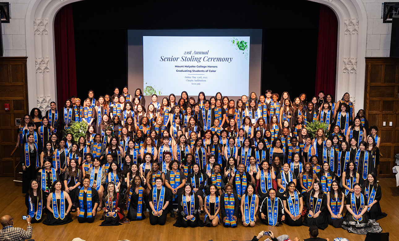 Mentorship and community celebrated at Stoling Ceremony